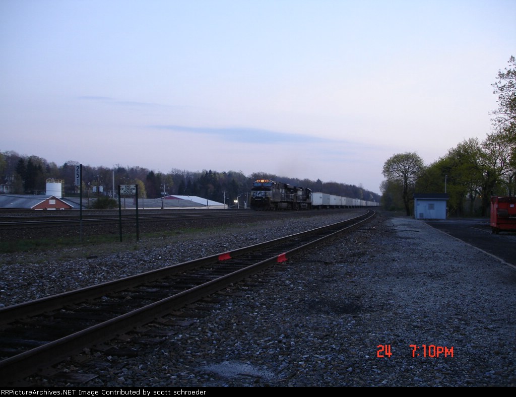 NS 7508 heads this EB